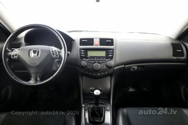 Zils Honda Accord 2005 Tallina, ar dzinēja tilpumu 2.00 L un nobraukumu 187 tūkst. km par 1499 €, foto 5 vietnē AUTOMOTO.COM.LV