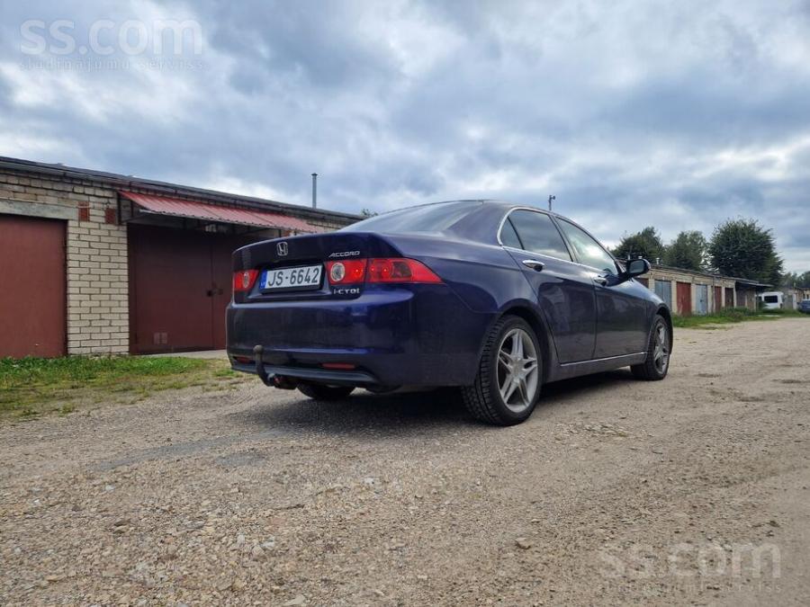 Zils Honda Accord 2005 Rīga, ar dzinēja tilpumu 2.20 L un nobraukumu 310 tūkst. km par 1900 €, foto 5 vietnē AUTOMOTO.COM.LV