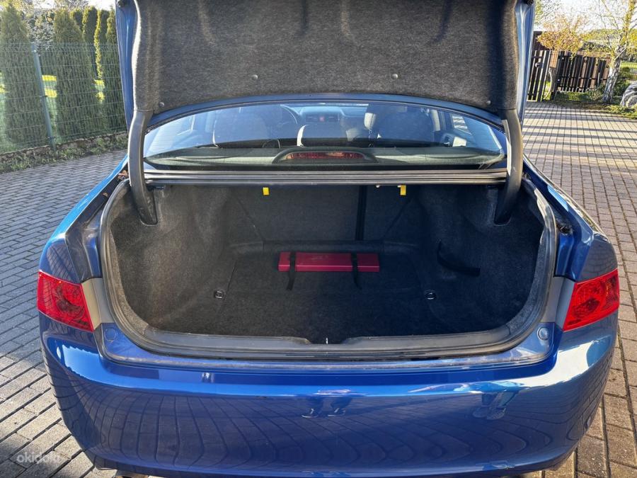 Zils Honda Accord 2005 Tallina, ar dzinēja tilpumu 2.40 L un nobraukumu 222 tūkst. km par 4700 €, foto 18 vietnē AUTOMOTO.COM.LV