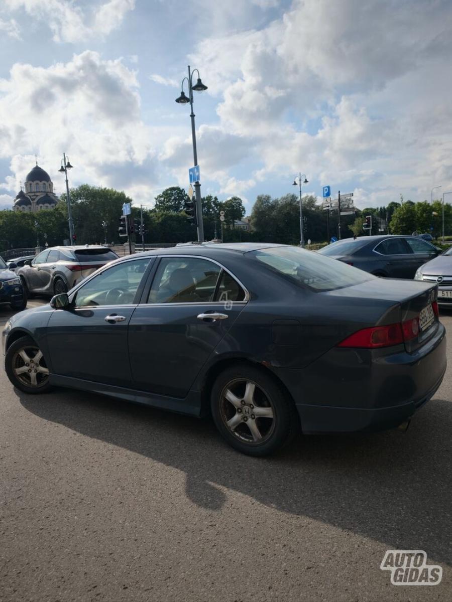 Zils Honda Accord 2005 Viļņa, ar dzinēja tilpumu 2.40 L un nobraukumu 309 tūkst. km par 1200 €, foto 7 vietnē AUTOMOTO.COM.LV