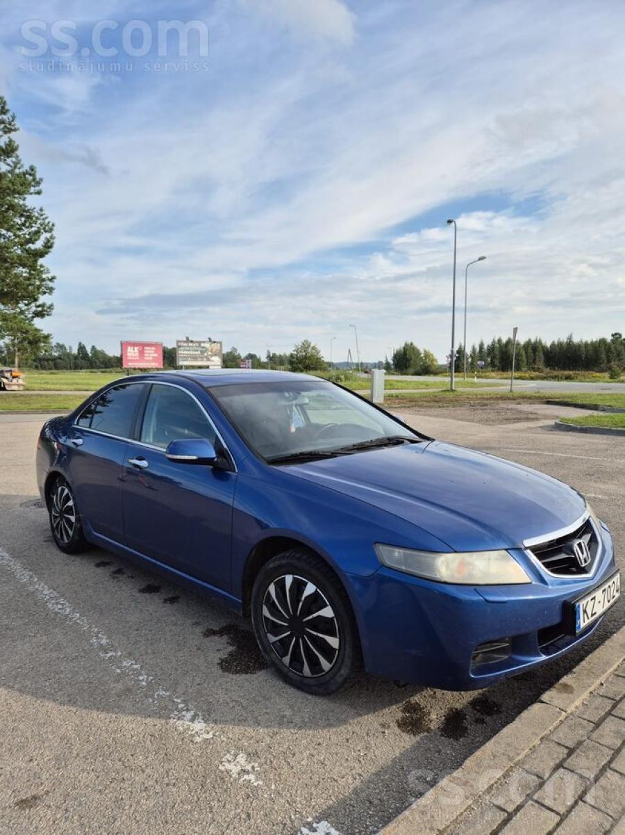 Zils Honda Accord 2005 Cēsis, ar dzinēja tilpumu 2.20 L un nobraukumu 336 tūkst. km par 1300 €, foto 4 vietnē AUTOMOTO.COM.LV
