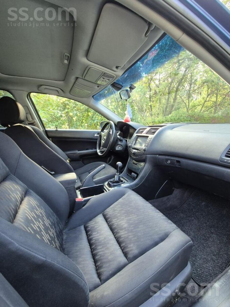 Zils Honda Accord 2005 Cēsis, ar dzinēja tilpumu 2.20 L un nobraukumu 336 tūkst. km par 1300 €, foto 5 vietnē AUTOMOTO.COM.LV