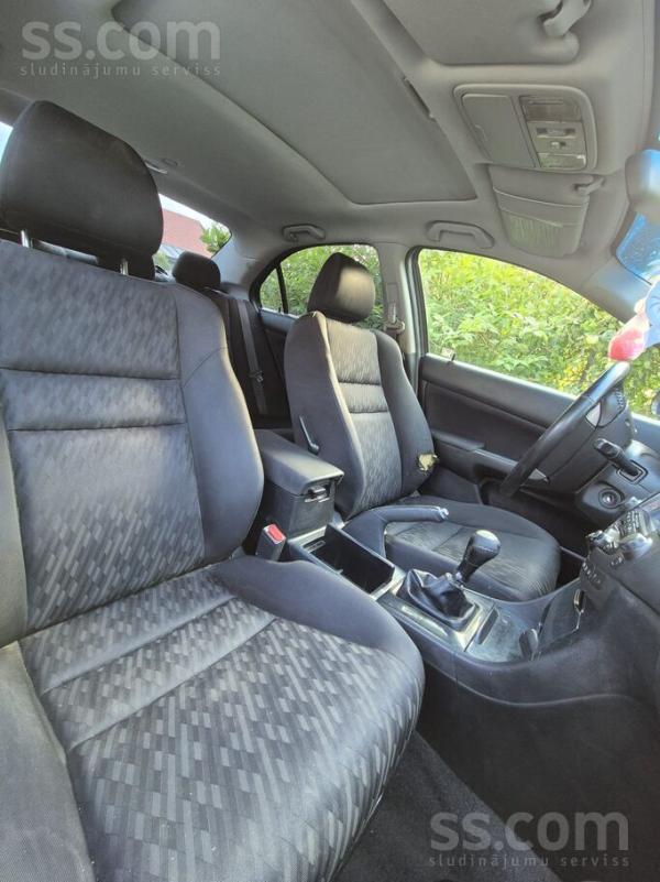 Zils Honda Accord 2005 Cēsis, ar dzinēja tilpumu 2.20 L un nobraukumu 336 tūkst. km par 1300 €, foto 6 vietnē AUTOMOTO.COM.LV