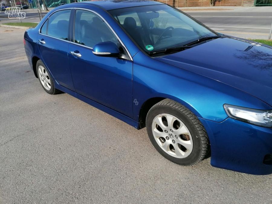 Blue Honda Accord 2006 in Utena, with an engine capacity of 2.00 L and mileage of 330 thousand km for 1450 €, photo 5 on AUTOMOTO.COM.LV