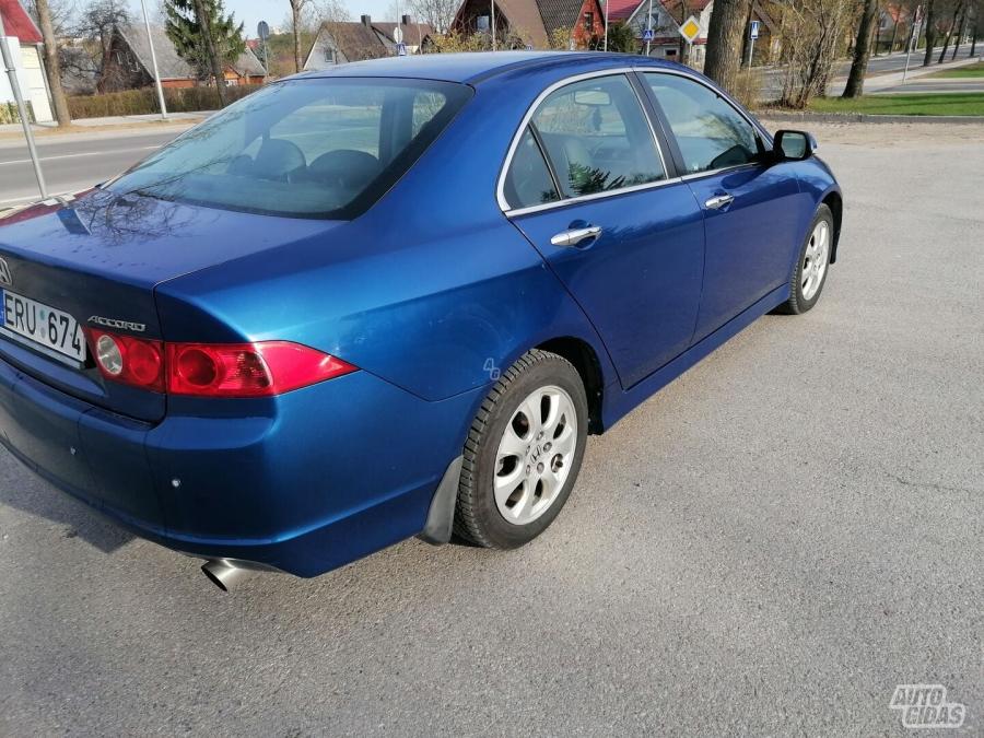 Blue Honda Accord 2006 in Utena, with an engine capacity of 2.00 L and mileage of 330 thousand km for 1450 €, photo 8 on AUTOMOTO.COM.LV