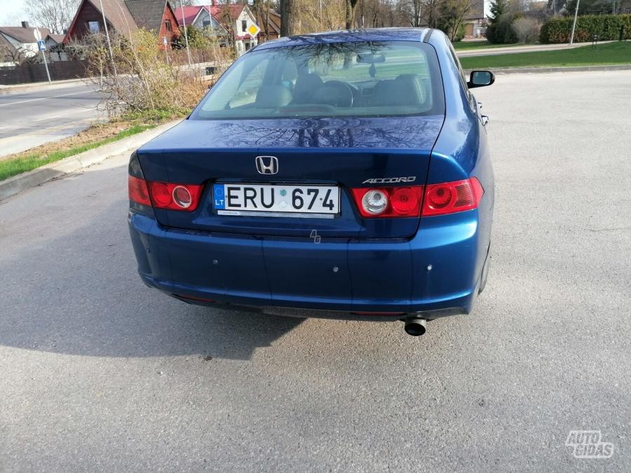 Blue Honda Accord 2006 in Utena, with an engine capacity of 2.00 L and mileage of 330 thousand km for 1450 €, photo 9 on AUTOMOTO.COM.LV