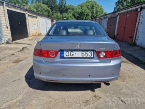 Blue Honda Accord 2006 in Riga, with an engine capacity of 2.00 L and mileage of 180 thousand km for 900 €, photo 9 on AUTOMOTO.COM.LV