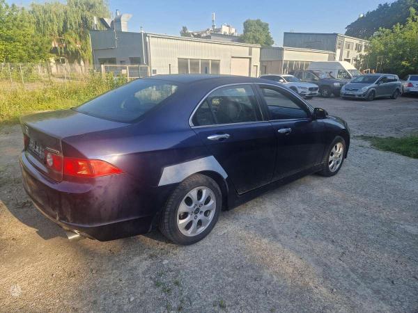 Blue Honda Accord 2006 in Vilnius, with an engine capacity of 2.00 L and mileage of 256 thousand km for 950 €, photo 4 on AUTOMOTO.COM.LV