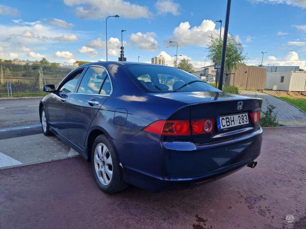 Blue Honda Accord 2006 in Vilnius, with an engine capacity of 2.00 L and mileage of 252 thousand km for 2250 €, photo 7 on AUTOMOTO.COM.LV