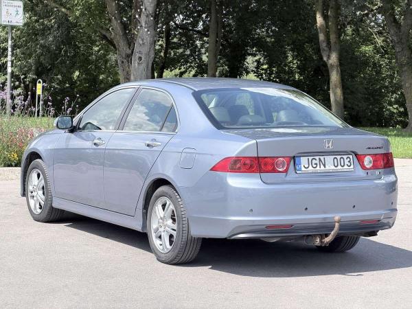 Blue Honda Accord 2007 in Kaunas, with an engine capacity of 2.20 L and mileage of 272 thousand km for 1500 €, photo 2 on AUTOMOTO.COM.LV