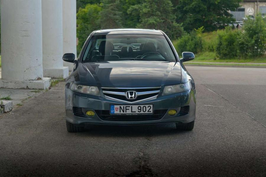 Blue Honda Accord 2007 in Vilnius, with an engine capacity of 2.40 L and mileage of 267 thousand km for 2600 €, photo 3 on AUTOMOTO.COM.LV
