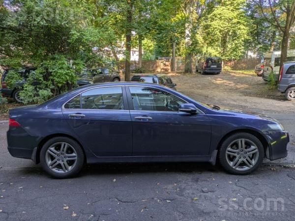 Blue Honda Accord 2008 in Riga, with an engine capacity of 2.00 L and mileage of 360 thousand km for 900 €, photo 4 on AUTOMOTO.COM.LV