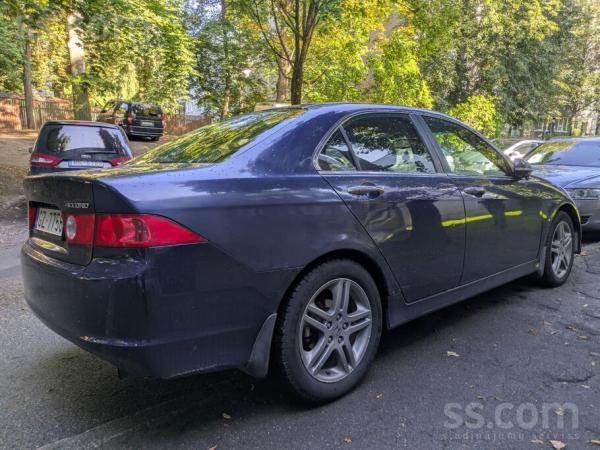 Blue Honda Accord 2008 in Riga, with an engine capacity of 2.00 L and mileage of 360 thousand km for 900 €, photo 5 on AUTOMOTO.COM.LV