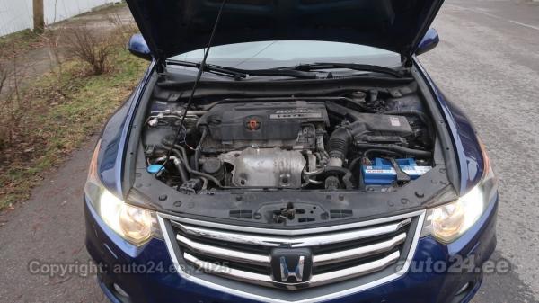 Blue Honda Accord 2009 in Tallinn, with an engine capacity of 2.20 L and mileage of 289 thousand km for 5790 €, photo 5 on AUTOMOTO.COM.LV