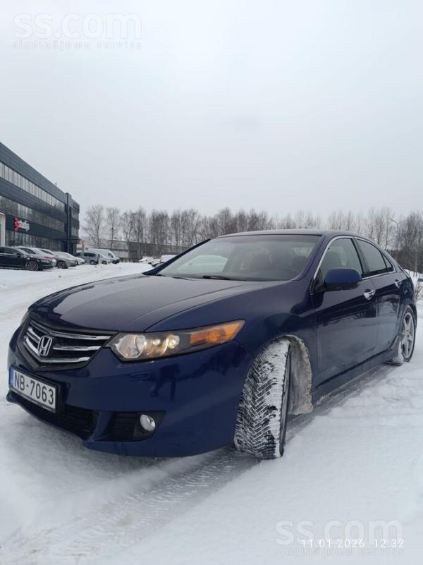 Zils Honda Accord 2009 Rīga, ar dzinēja tilpumu 2.00 L un nobraukumu 261 tūkst. km par 3300 €, foto 1 vietnē AUTOMOTO.COM.LV