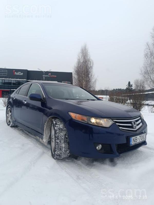 Zils Honda Accord 2009 Rīga, ar dzinēja tilpumu 2.00 L un nobraukumu 261 tūkst. km par 3300 €, foto 2 vietnē AUTOMOTO.COM.LV