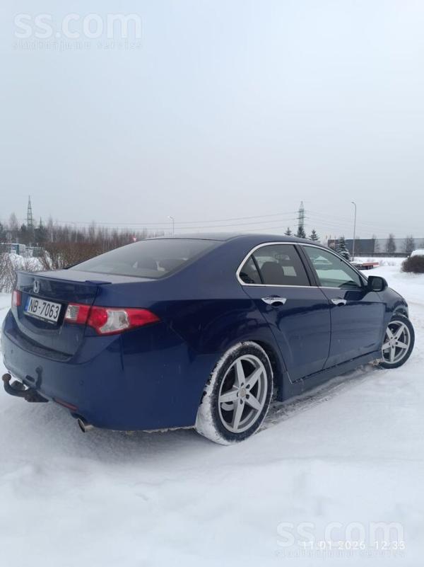 Zils Honda Accord 2009 Rīga, ar dzinēja tilpumu 2.00 L un nobraukumu 261 tūkst. km par 3300 €, foto 4 vietnē AUTOMOTO.COM.LV