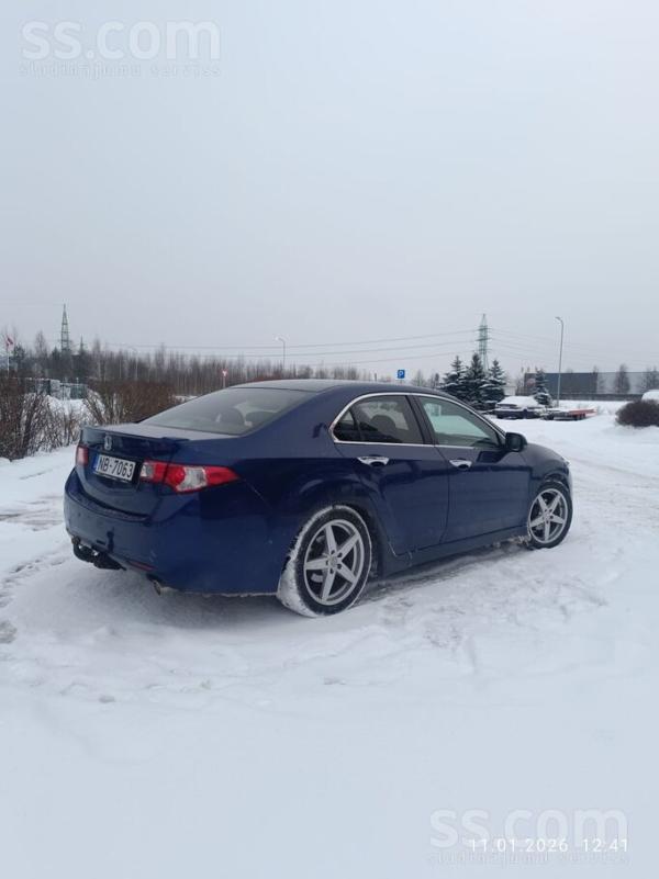 Zils Honda Accord 2009 Rīga, ar dzinēja tilpumu 2.00 L un nobraukumu 261 tūkst. km par 3300 €, foto 5 vietnē AUTOMOTO.COM.LV