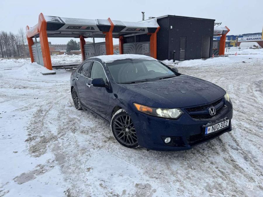 Blue Honda Accord 2009 in Kaunas, with an engine capacity of 2.20 L and mileage of 296 thousand km for 2900 €, photo 1 on AUTOMOTO.COM.LV