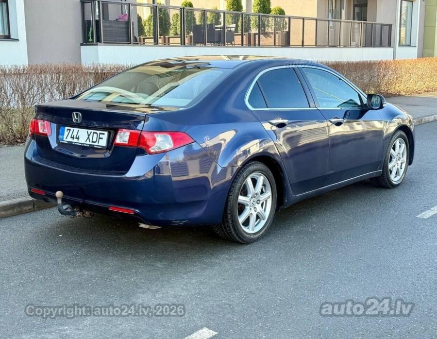 Blue Honda Accord 2009 in Tallinn, with an engine capacity of 2.20 L and mileage of 288 thousand km for 2499 €, photo 2 on AUTOMOTO.COM.LV