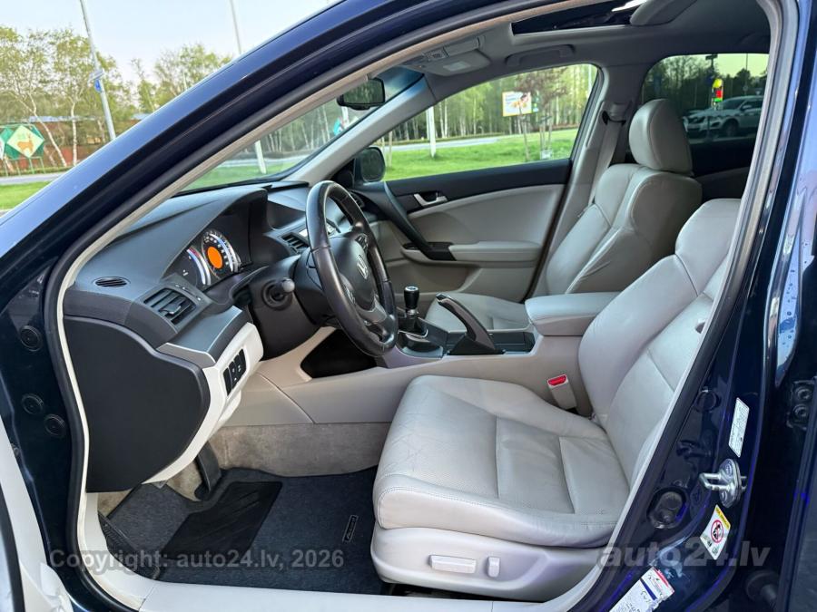 Zils Honda Accord 2009 Tallina, ar dzinēja tilpumu 2.20 L un nobraukumu 315 tūkst. km par 3500 €, foto 10 vietnē AUTOMOTO.COM.LV