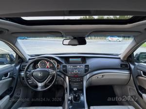 Zils Honda Accord 2009 Tallina, ar dzinēja tilpumu 2.20 L un nobraukumu 315 tūkst. km par 3500 €, foto 13 vietnē AUTOMOTO.COM.LV