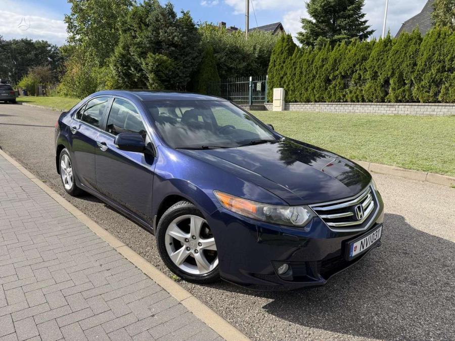 Blue Honda Accord 2009 in Vilnius, with an engine capacity of 2.00 L and mileage of 226 thousand km for 3450 €, photo 5 on AUTOMOTO.COM.LV