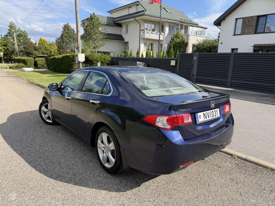 Blue Honda Accord 2009 in Vilnius, with an engine capacity of 2.00 L and mileage of 226 thousand km for 3450 €, photo 7 on AUTOMOTO.COM.LV