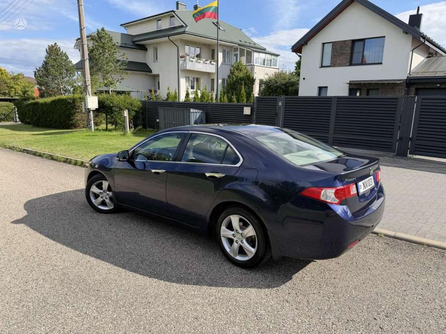 Blue Honda Accord 2009 in Vilnius, with an engine capacity of 2.00 L and mileage of 226 thousand km for 3450 €, photo 8 on AUTOMOTO.COM.LV
