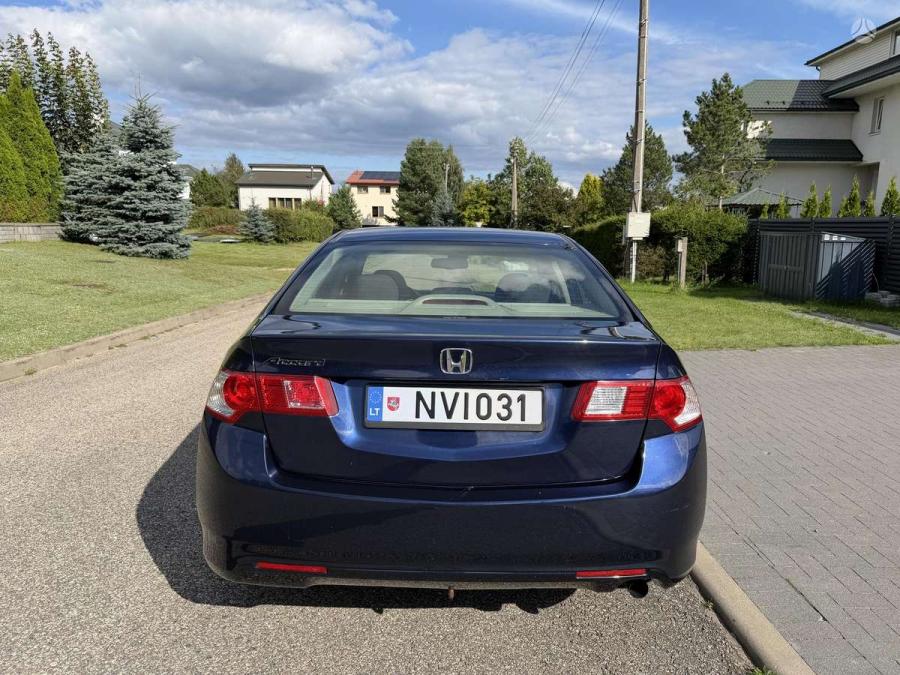 Blue Honda Accord 2009 in Vilnius, with an engine capacity of 2.00 L and mileage of 226 thousand km for 3450 €, photo 9 on AUTOMOTO.COM.LV