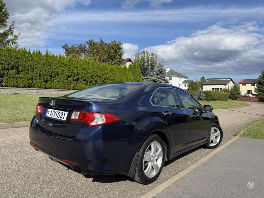 Blue Honda Accord 2009 in Vilnius, with an engine capacity of 2.00 L and mileage of 226 thousand km for 3450 €, photo 11 on AUTOMOTO.COM.LV