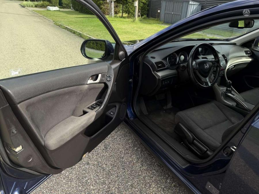 Blue Honda Accord 2009 in Vilnius, with an engine capacity of 2.00 L and mileage of 226 thousand km for 3450 €, photo 13 on AUTOMOTO.COM.LV