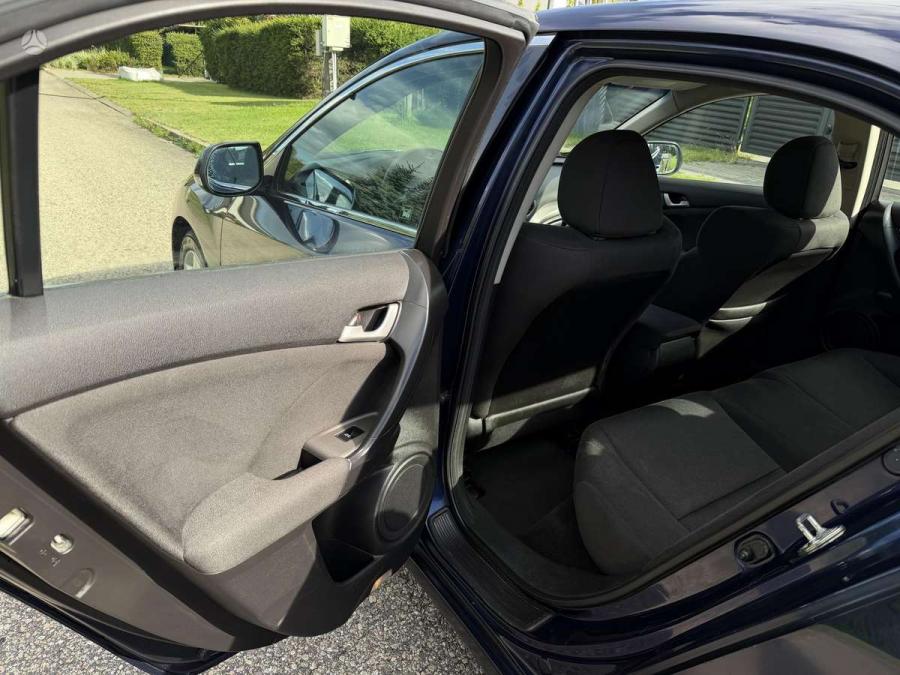 Blue Honda Accord 2009 in Vilnius, with an engine capacity of 2.00 L and mileage of 226 thousand km for 3450 €, photo 16 on AUTOMOTO.COM.LV