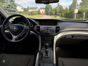 Blue Honda Accord 2009 in Vilnius, with an engine capacity of 2.00 L and mileage of 226 thousand km for 3450 €, photo 17 on AUTOMOTO.COM.LV