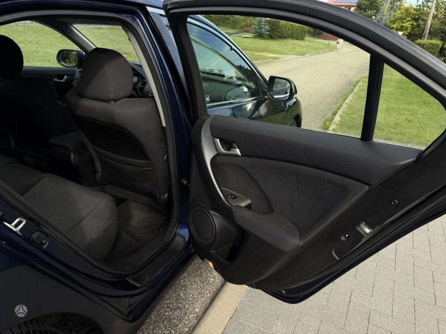 Blue Honda Accord 2009 in Vilnius, with an engine capacity of 2.00 L and mileage of 226 thousand km for 3450 €, photo 19 on AUTOMOTO.COM.LV