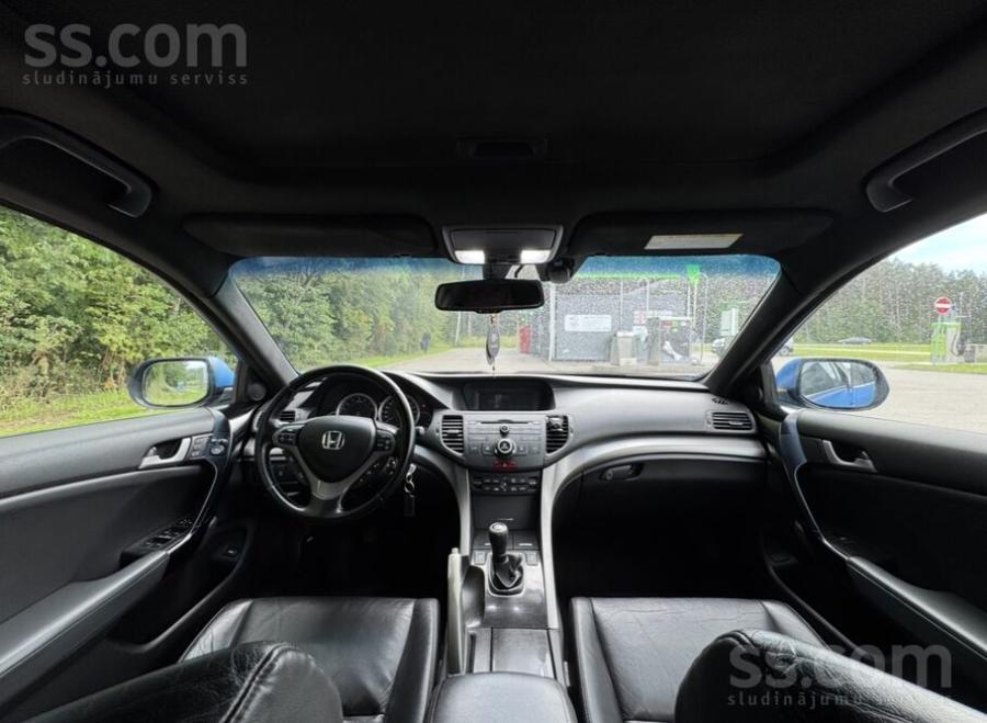 Blue Honda Accord 2009 in Riga, with an engine capacity of 2.40 L and mileage of 400 thousand km for 1200 €, photo 4 on AUTOMOTO.COM.LV