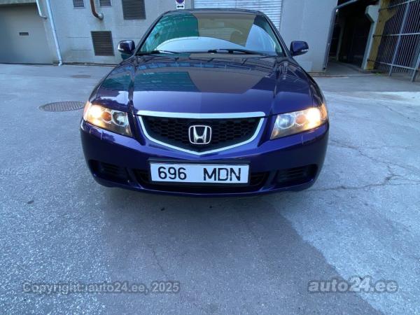 Zils Honda Accord 2003 Tallina, ar dzinēja tilpumu 2.00 L un nobraukumu 180 tūkst. km par 3200 €, foto 3 vietnē AUTOMOTO.COM.LV