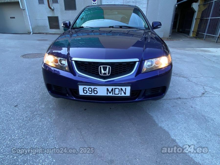 Zils Honda Accord 2003 Tallina, ar dzinēja tilpumu 2.00 L un nobraukumu 180 tūkst. km par 3200 €, foto 3 vietnē AUTOMOTO.COM.LV