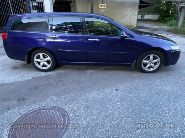 Zils Honda Accord 2003 Tallina, ar dzinēja tilpumu 2.00 L un nobraukumu 180 tūkst. km par 3200 €, foto 4 vietnē AUTOMOTO.COM.LV