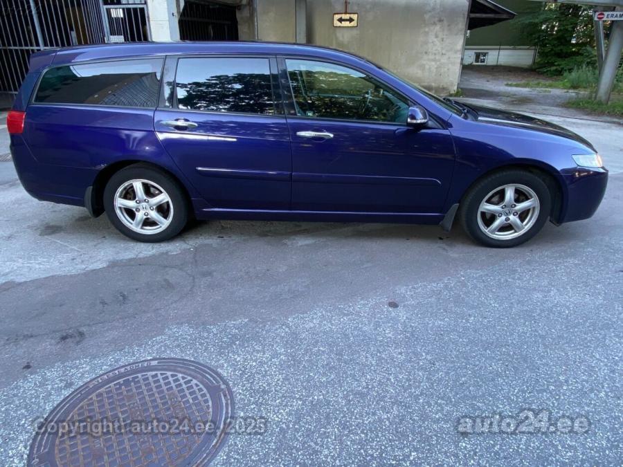 Zils Honda Accord 2003 Tallina, ar dzinēja tilpumu 2.00 L un nobraukumu 180 tūkst. km par 3200 €, foto 4 vietnē AUTOMOTO.COM.LV