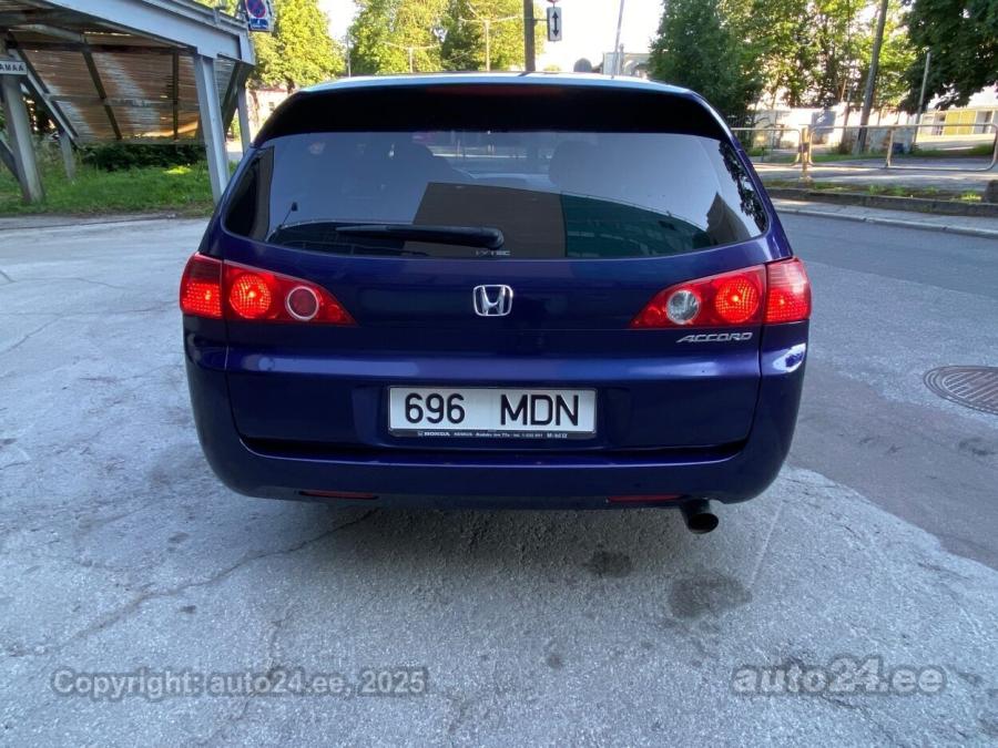 Zils Honda Accord 2003 Tallina, ar dzinēja tilpumu 2.00 L un nobraukumu 180 tūkst. km par 3200 €, foto 6 vietnē AUTOMOTO.COM.LV