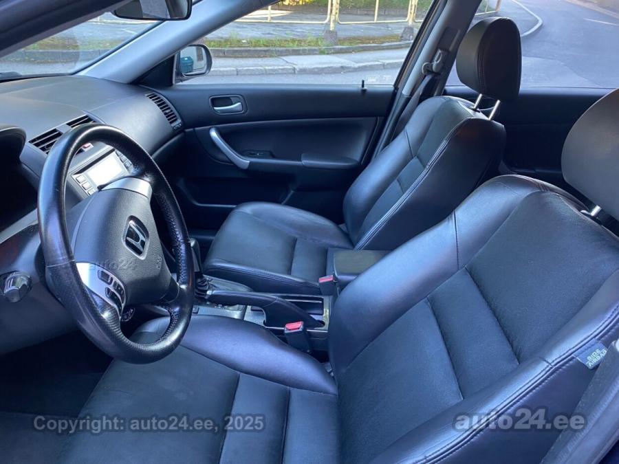 Zils Honda Accord 2003 Tallina, ar dzinēja tilpumu 2.00 L un nobraukumu 180 tūkst. km par 3200 €, foto 17 vietnē AUTOMOTO.COM.LV