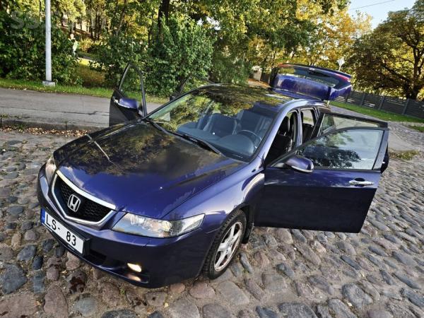 Blue Honda Accord 2003 in Riga, with an engine capacity of 2.00 L and mileage of 215 thousand km for 1900 €, photo 11 on AUTOMOTO.COM.LV