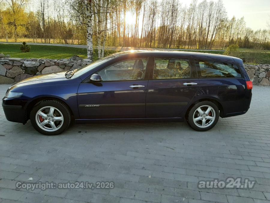 Blue Honda Accord 2004 in Turi, with an engine capacity of 2.20 L and mileage of 243 thousand km for 2400 €, photo 1 on AUTOMOTO.COM.LV