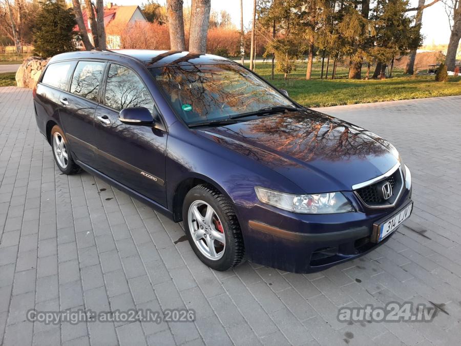 Blue Honda Accord 2004 in Turi, with an engine capacity of 2.20 L and mileage of 243 thousand km for 2400 €, photo 3 on AUTOMOTO.COM.LV