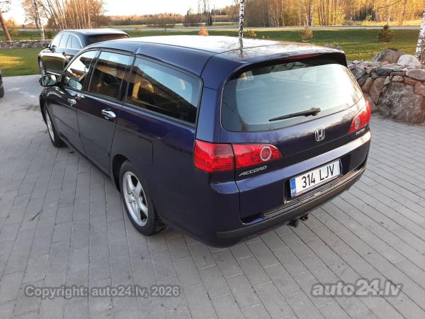 Zils Honda Accord 2004 Tiri, ar dzinēja tilpumu 2.20 L un nobraukumu 243 tūkst. km par 2400 €, foto 6 vietnē AUTOMOTO.COM.LV