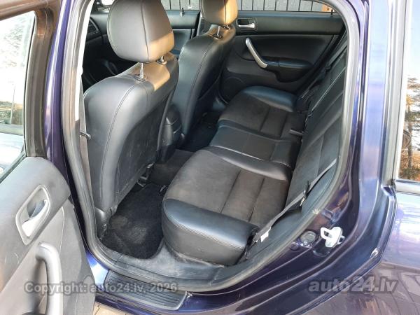 Zils Honda Accord 2004 Tiri, ar dzinēja tilpumu 2.20 L un nobraukumu 243 tūkst. km par 2400 €, foto 10 vietnē AUTOMOTO.COM.LV