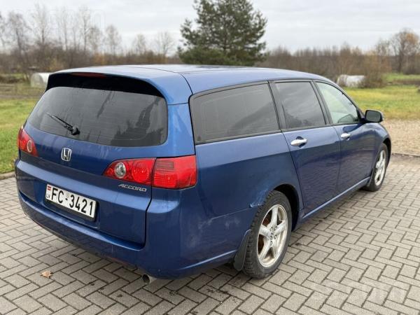 Zils Honda Accord 2004 Kuldīga, ar dzinēja tilpumu 2.00 L un nobraukumu 275 tūkst. km par 400 €, foto 4 vietnē AUTOMOTO.COM.LV
