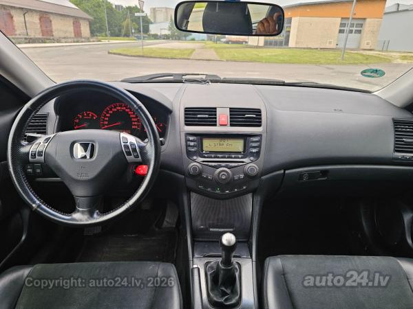 Zils Honda Accord 2004 Paide, ar dzinēja tilpumu 2.20 L un nobraukumu 244 tūkst. km par 1999 €, foto 8 vietnē AUTOMOTO.COM.LV