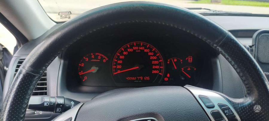 Blue Honda Accord 2004 in Moletai, with an engine capacity of 2.20 L and mileage of 400 thousand km for 900 €, photo 11 on AUTOMOTO.COM.LV